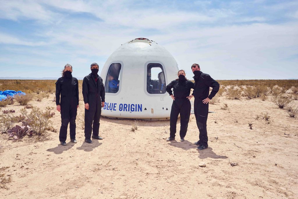 Jeff Bezos quiere enviar 'toda la industria que contamina' al espacio ...